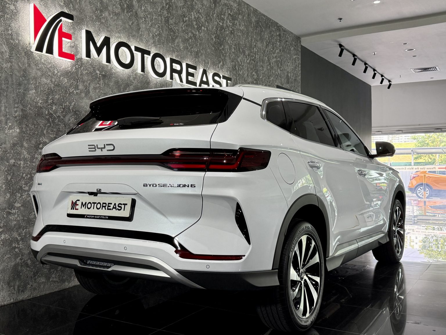 BYD SEALION 6 DMI - BYD MotorEast